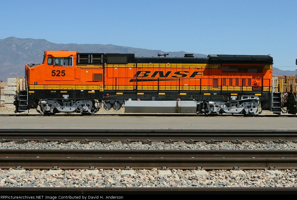 BNSF 525